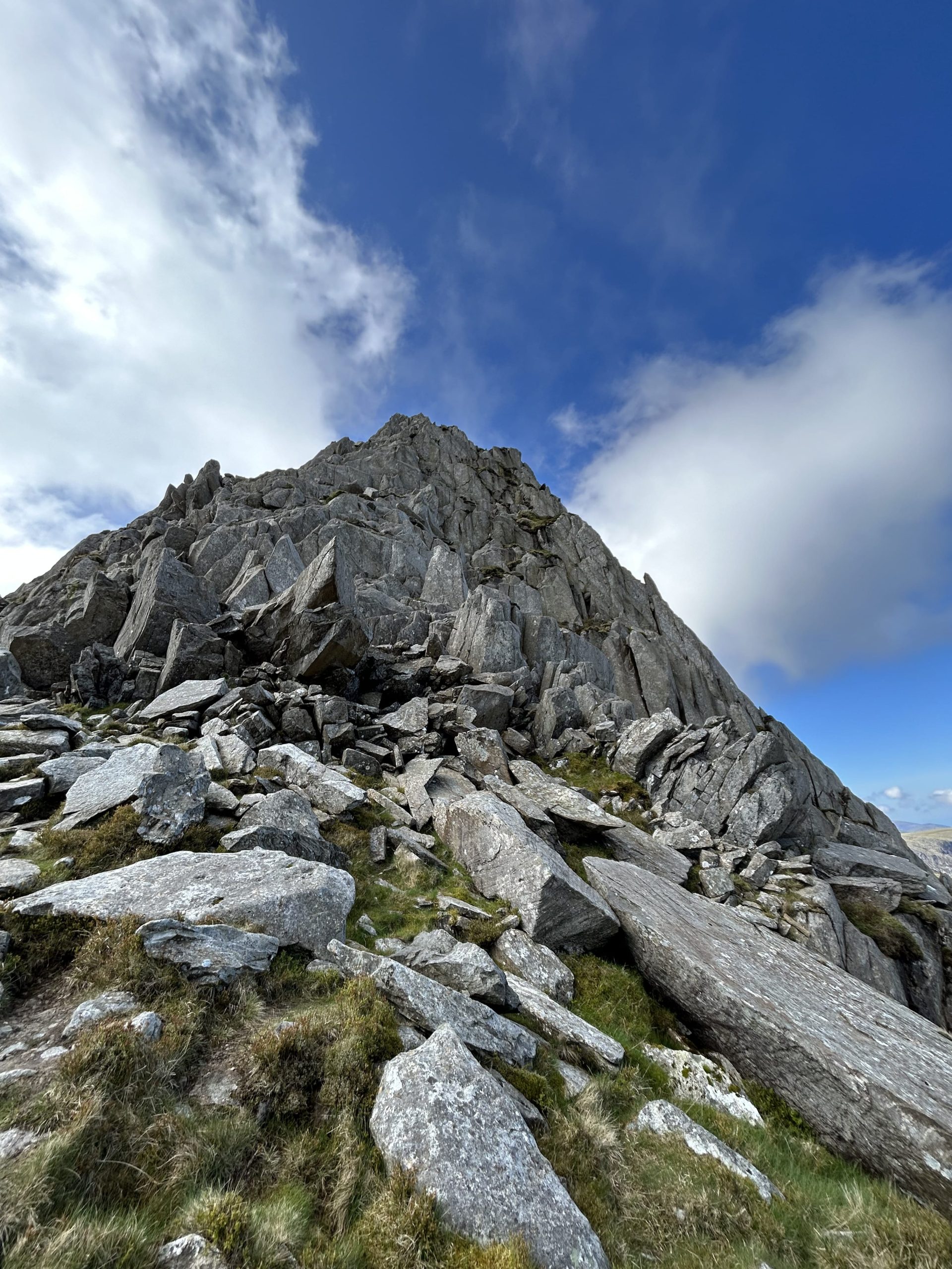 Tryfan North Ridge Hike and Scramble - Route and Review